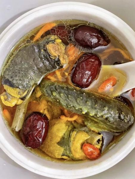 乌鸡汤放什么食材补血补气_乌鸡汤怎么炖最补气血-第2张图片-山城妙识 乌鸡汤放什么食材补血补气_乌鸡汤怎么炖最补气血-第2张图片-山城妙识