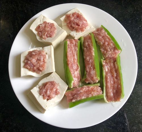 东江酿豆腐是粤菜吗_东江酿豆腐属于哪个菜系-第3张图片-山城妙识