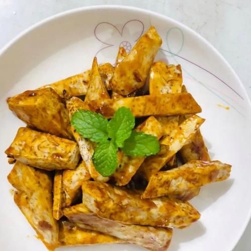 拔丝芋头怎么做_拔丝芋头糖浆比例-第1张图片-山城妙识 拔丝芋头怎么做_拔丝芋头糖浆比例-第1张图片-山城妙识