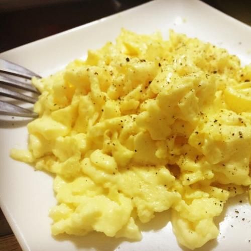 西式炒蛋怎么做才蓬松_西式炒蛋需要加牛奶吗-第1张图片-山城妙识 西式炒蛋怎么做才蓬松_西式炒蛋需要加牛奶吗-第1张图片-山城妙识