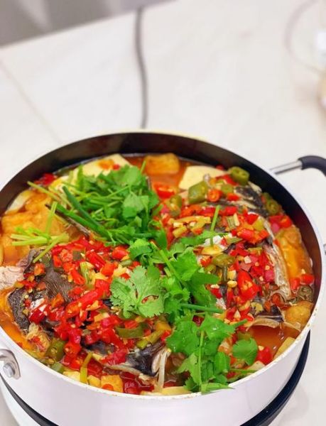 剁椒鱼头怎么做好吃_家常炖剁椒鱼头做法-第2张图片-山城妙识 剁椒鱼头怎么做好吃_家常炖剁椒鱼头做法-第2张图片-山城妙识