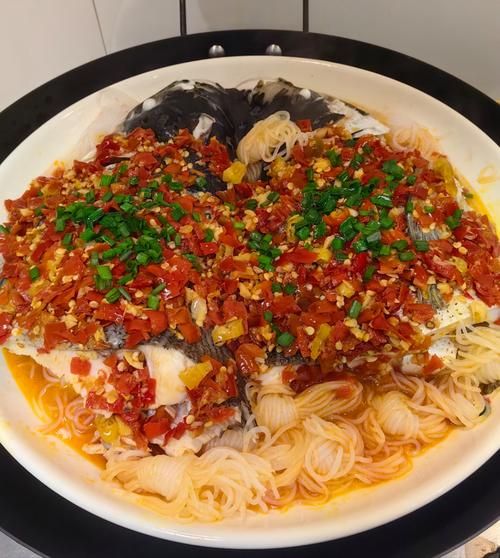 剁椒鱼头怎么做好吃_家常炖剁椒鱼头做法-第3张图片-山城妙识 剁椒鱼头怎么做好吃_家常炖剁椒鱼头做法-第3张图片-山城妙识