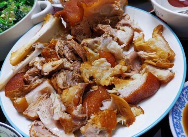 扒肘子最正宗的做法_家庭版怎么做-第1张图片-山城妙识 扒肘子最正宗的做法_家庭版怎么做-第1张图片-山城妙识