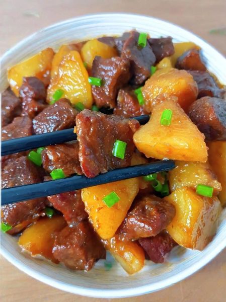 土豆萝卜炖牛肉怎么做_家常牛肉炖多久才软烂-第3张图片-山城妙识 土豆萝卜炖牛肉怎么做_家常牛肉炖多久才软烂-第3张图片-山城妙识