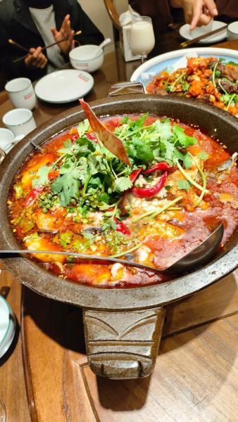 石锅鱼怎么做_石锅鱼的做法视频教程-第2张图片-山城妙识