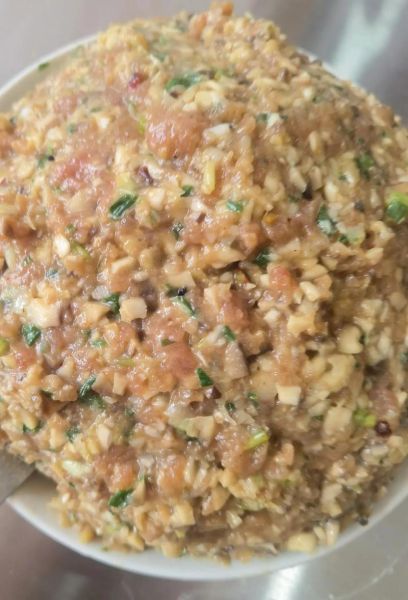 香菇素馅饺子怎么调馅_香菇素饺子馅放什么好吃-第2张图片-山城妙识