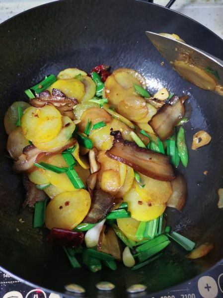 腊肉怎么做好吃_腊肉的家常做法视频-第3张图片-山城妙识 腊肉怎么做好吃_腊肉的家常做法视频-第3张图片-山城妙识