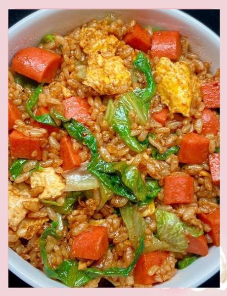 火腿炒饭热量是多少_火腿炒饭减肥能吃吗-第1张图片-山城妙识