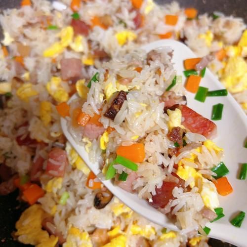 火腿炒饭热量是多少_火腿炒饭减肥能吃吗-第2张图片-山城妙识