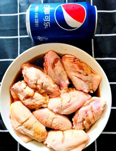 奥尔良可乐鸡翅怎么做_可乐鸡翅用哪种可乐最好-第1张图片-山城妙识 奥尔良可乐鸡翅怎么做_可乐鸡翅用哪种可乐最好-第1张图片-山城妙识