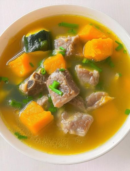 南瓜排骨汤怎么炖好喝_南瓜排骨汤的做法步骤-第1张图片-山城妙识