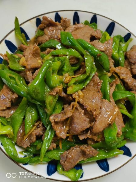 青椒炒牛肉怎么炒好吃又嫩_牛肉嫩滑秘诀-第3张图片-山城妙识