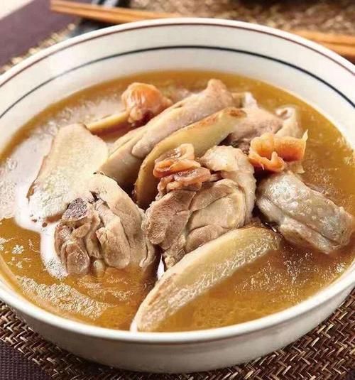 坐月子吃麻油鸡有什么好处_麻油鸡对产妇恢复作用-第1张图片-山城妙识 坐月子吃麻油鸡有什么好处_麻油鸡对产妇恢复作用-第1张图片-山城妙识