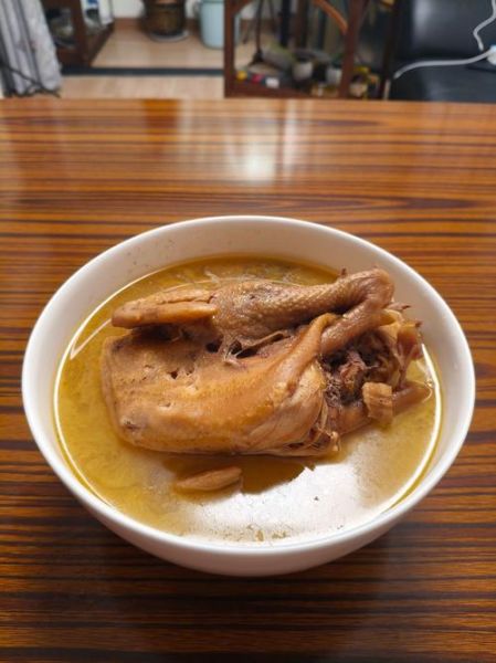 清炖老母鸡怎么炖才好吃_清炖老母鸡需要焯水吗-第2张图片-山城妙识 清炖老母鸡怎么炖才好吃_清炖老母鸡需要焯水吗-第2张图片-山城妙识