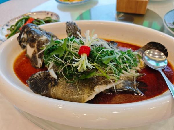 龙趸鱼怎么蒸才嫩_龙趸鱼清蒸做法窍门-第1张图片-山城妙识 龙趸鱼怎么蒸才嫩_龙趸鱼清蒸做法窍门-第1张图片-山城妙识