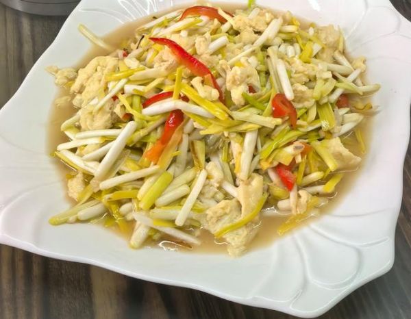 黄蒜苗怎么炒好吃_黄蒜苗的做法大全家常-第2张图片-山城妙识 黄蒜苗怎么炒好吃_黄蒜苗的做法大全家常-第2张图片-山城妙识