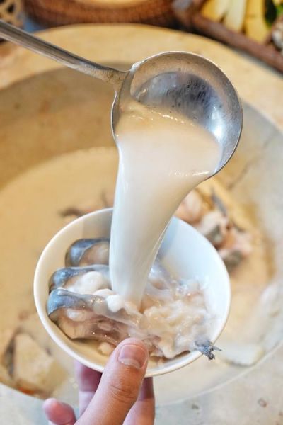 鱼汤怎么炖成奶白色_鱼汤奶白色秘诀-第3张图片-山城妙识 鱼汤怎么炖成奶白色_鱼汤奶白色秘诀-第3张图片-山城妙识