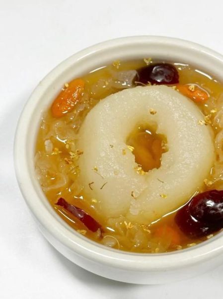 银耳雪梨水怎么熬_银耳雪梨水要熬多久-第2张图片-山城妙识 银耳雪梨水怎么熬_银耳雪梨水要熬多久-第2张图片-山城妙识