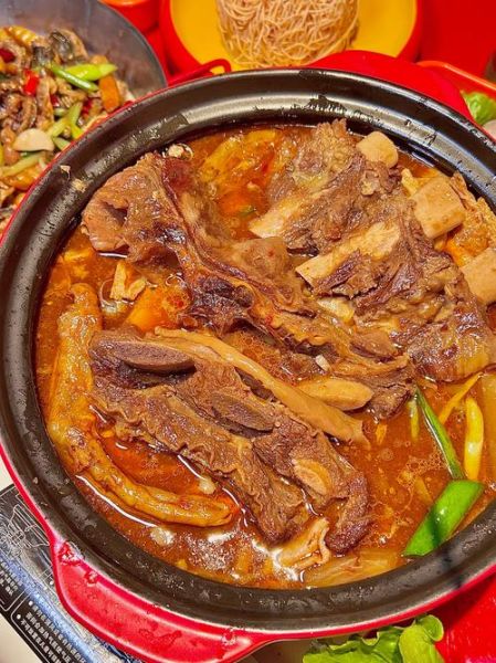 牛排骨火锅怎么做好吃_牛排骨火锅做法窍门-第1张图片-山城妙识 牛排骨火锅怎么做好吃_牛排骨火锅做法窍门-第1张图片-山城妙识