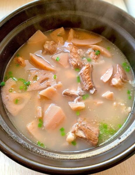 莲藕排骨汤怎么做_莲藕排骨焯水几分钟-第1张图片-山城妙识 莲藕排骨汤怎么做_莲藕排骨焯水几分钟-第1张图片-山城妙识