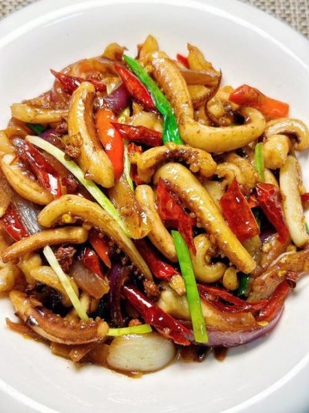 辣椒炒鱿鱼须怎么炒才嫩_辣椒炒鱿鱼须要不要焯水-第1张图片-山城妙识 辣椒炒鱿鱼须怎么炒才嫩_辣椒炒鱿鱼须要不要焯水-第1张图片-山城妙识