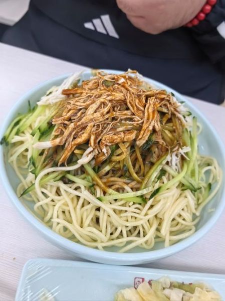 鸡丝凉面用什么面条_鸡丝凉面面条怎么选-第1张图片-山城妙识 鸡丝凉面用什么面条_鸡丝凉面面条怎么选-第1张图片-山城妙识