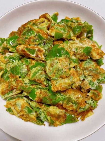 青椒煎蛋怎么做_青椒煎蛋怎么做好吃-第1张图片-山城妙识