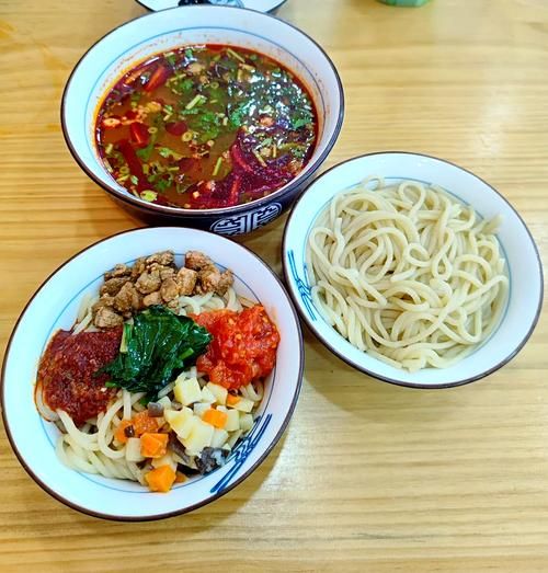 饸饹面怎么做_饸饹面用啥面粉-第2张图片-山城妙识 饸饹面怎么做_饸饹面用啥面粉-第2张图片-山城妙识