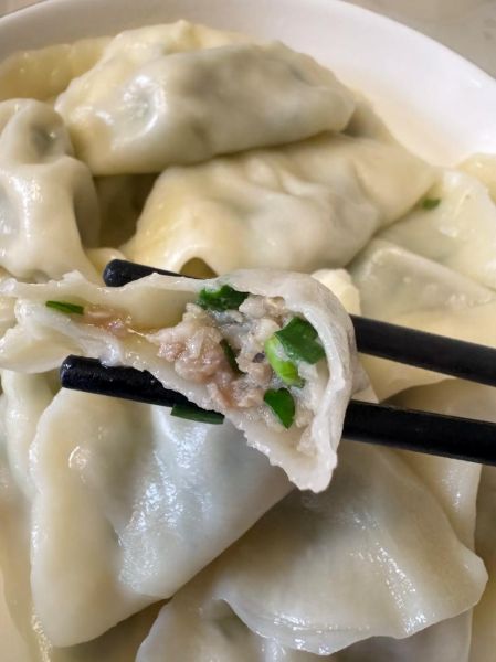 韭菜饺子三不放是什么_韭菜饺子三不放是哪三样-第1张图片-山城妙识 韭菜饺子三不放是什么_韭菜饺子三不放是哪三样-第1张图片-山城妙识
