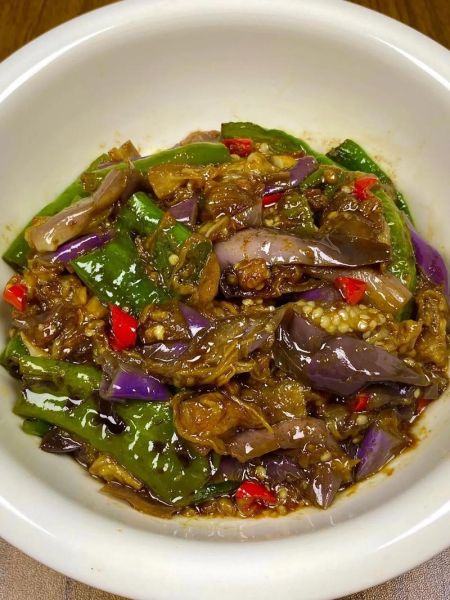 辣椒茄子怎么做好吃_家常茄子炒辣椒做法-第1张图片-山城妙识 辣椒茄子怎么做好吃_家常茄子炒辣椒做法-第1张图片-山城妙识