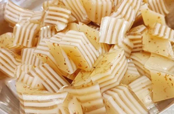 马蹄千层糕怎么做_马蹄粉与木薯粉比例-第3张图片-山城妙识 马蹄千层糕怎么做_马蹄粉与木薯粉比例-第3张图片-山城妙识