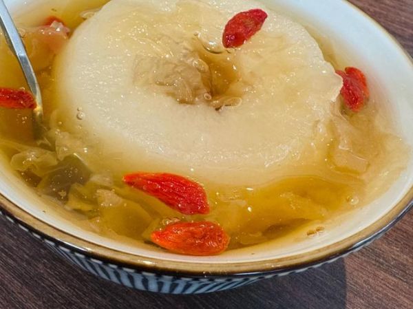 银耳雪梨枸杞汤的功效_适合什么人喝-第3张图片-山城妙识 银耳雪梨枸杞汤的功效_适合什么人喝-第3张图片-山城妙识