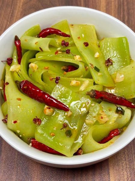 莴笋怎么做好吃_莴笋的吃法五种-第1张图片-山城妙识 莴笋怎么做好吃_莴笋的吃法五种-第1张图片-山城妙识