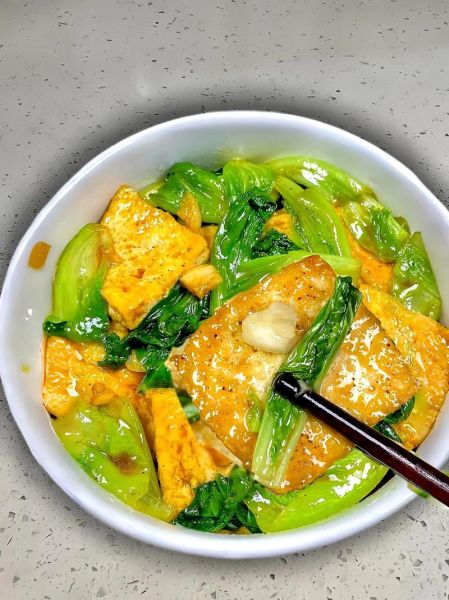 青菜炒豆腐怎么做_青菜炒豆腐热量高吗-第1张图片-山城妙识 青菜炒豆腐怎么做_青菜炒豆腐热量高吗-第1张图片-山城妙识