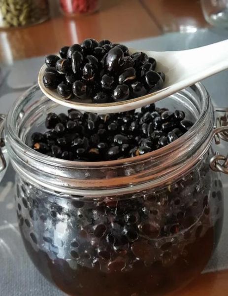 醋泡黑豆的正确吃法_醋泡黑豆能降血压吗-第2张图片-山城妙识 醋泡黑豆的正确吃法_醋泡黑豆能降血压吗-第2张图片-山城妙识