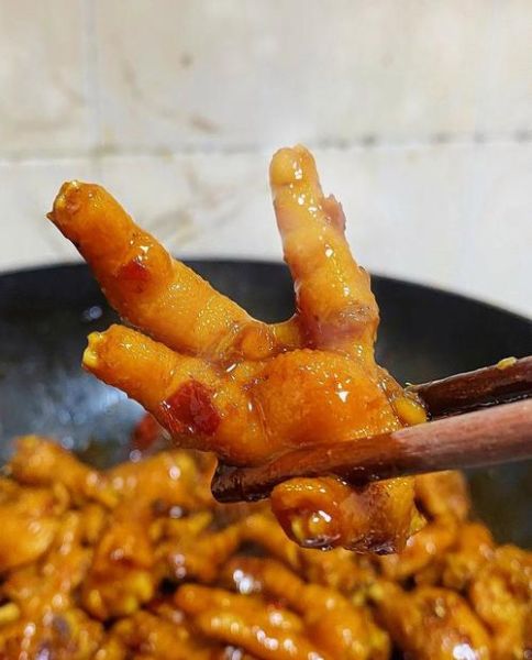 鸡爪红烧什么菜好吃_鸡爪和什么一起红烧更香-第2张图片-山城妙识