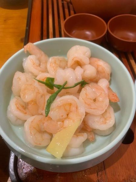龙井虾仁怎么做才嫩_龙井虾仁焯水还是过油-第1张图片-山城妙识 龙井虾仁怎么做才嫩_龙井虾仁焯水还是过油-第1张图片-山城妙识