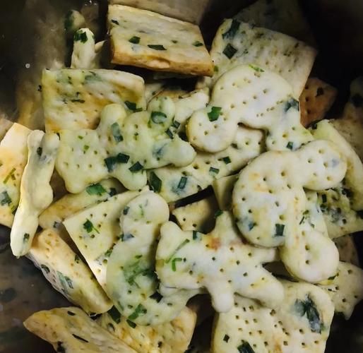 香葱苏打饼干怎么做_烤箱温度和时间-第3张图片-山城妙识 香葱苏打饼干怎么做_烤箱温度和时间-第3张图片-山城妙识