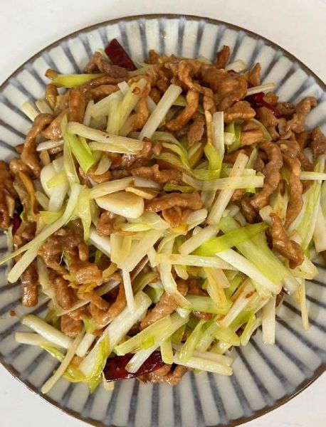 韭黄炒肉怎么炒才嫩_韭黄炒肉最正宗的做法-第1张图片-山城妙识 韭黄炒肉怎么炒才嫩_韭黄炒肉最正宗的做法-第1张图片-山城妙识