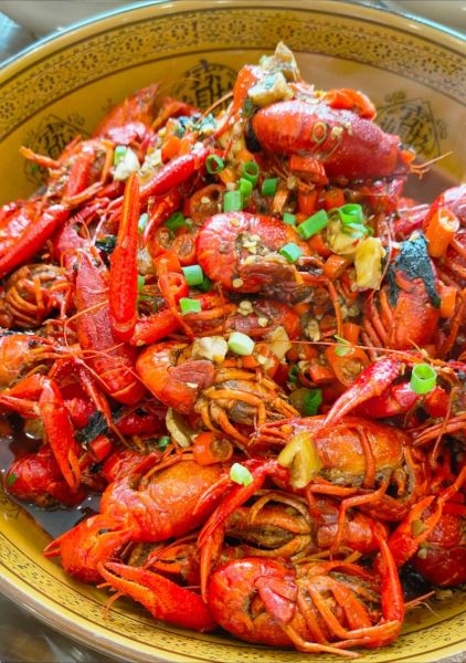 龙虾的正确吃法_如何优雅吃龙虾不脏手-第3张图片-山城妙识 龙虾的正确吃法_如何优雅吃龙虾不脏手-第3张图片-山城妙识