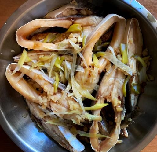 干烧海鲳鱼怎么做_海鲳鱼干烧技巧-第1张图片-山城妙识 干烧海鲳鱼怎么做_海鲳鱼干烧技巧-第1张图片-山城妙识