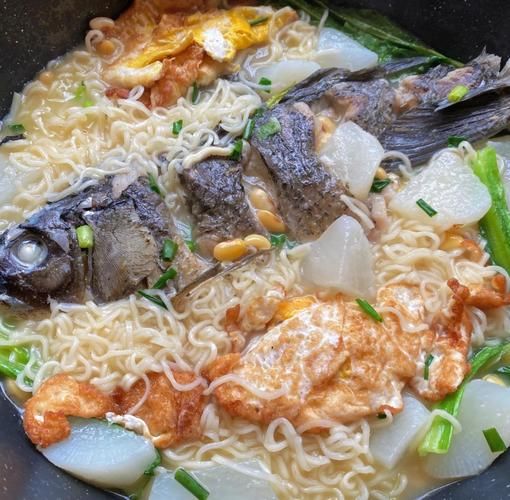 鱼汤面_鱼汤怎么熬才白-第1张图片-山城妙识