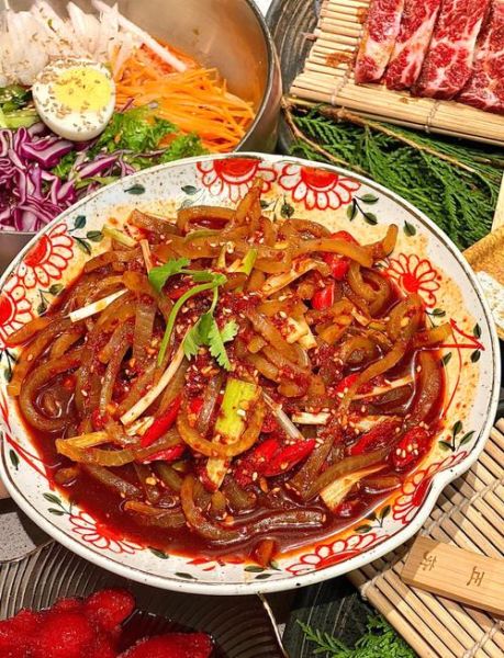 猪皮怎么做好吃_猪皮的家常做法-第1张图片-山城妙识 猪皮怎么做好吃_猪皮的家常做法-第1张图片-山城妙识