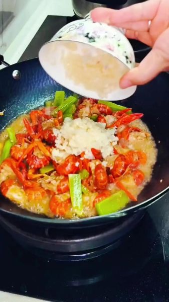 龙虾怎么清洗_龙虾怎么做才好吃-第2张图片-山城妙识 龙虾怎么清洗_龙虾怎么做才好吃-第2张图片-山城妙识