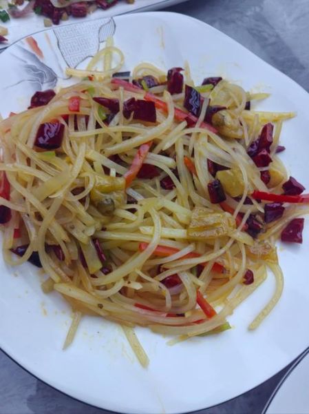 酸辣土豆丝图片大全_酸辣土豆丝怎么做才脆-第3张图片-山城妙识 酸辣土豆丝图片大全_酸辣土豆丝怎么做才脆-第3张图片-山城妙识