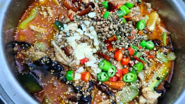 馋嘴蛙怎么做_馋嘴蛙做法详细步骤-第2张图片-山城妙识 馋嘴蛙怎么做_馋嘴蛙做法详细步骤-第2张图片-山城妙识