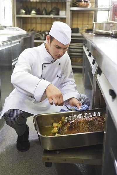 配菜师主要干什么_配菜师和厨师区别-第2张图片-山城妙识