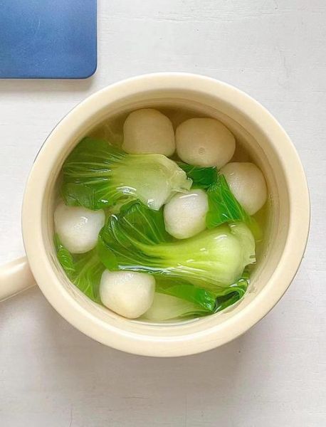 青菜鱼丸汤的做法_鱼丸汤怎么煮才嫩-第3张图片-山城妙识 青菜鱼丸汤的做法_鱼丸汤怎么煮才嫩-第3张图片-山城妙识