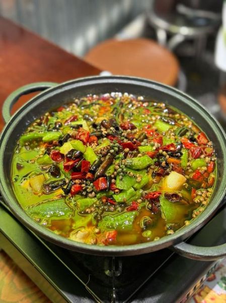 贵州辣子鸡火锅怎么做_正宗贵州辣子鸡火锅底料配方-第1张图片-山城妙识 贵州辣子鸡火锅怎么做_正宗贵州辣子鸡火锅底料配方-第1张图片-山城妙识