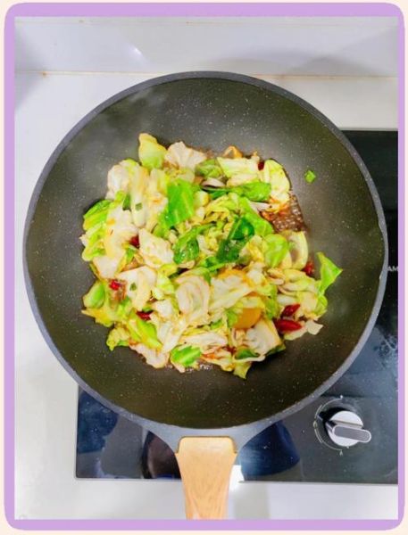 素炒甘蓝菜怎么做好吃_甘蓝菜炒多久才脆嫩-第1张图片-山城妙识